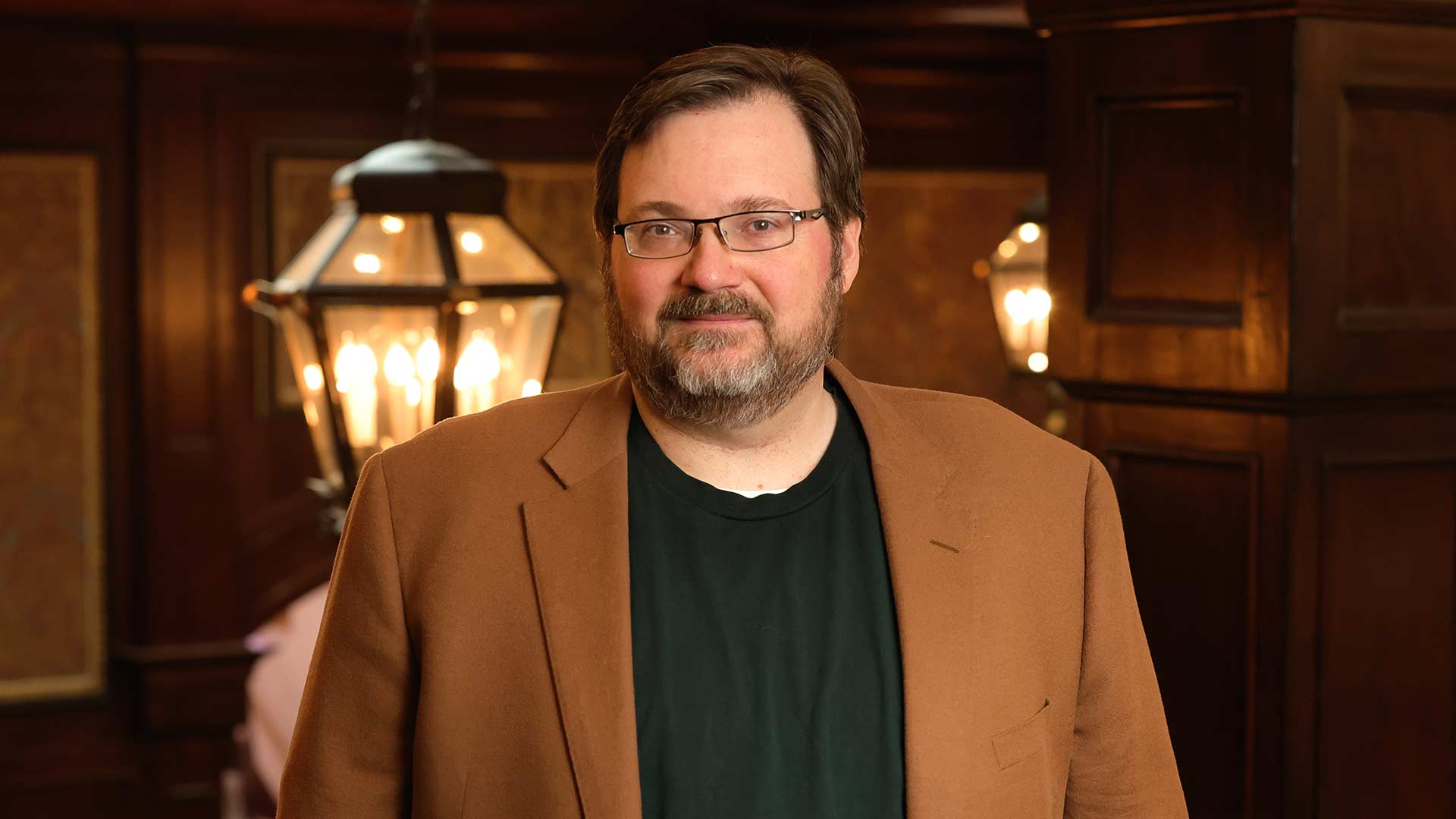 Brandon Sanderson fantasy könyveiből készíthet sorozatot az Apple TV ...